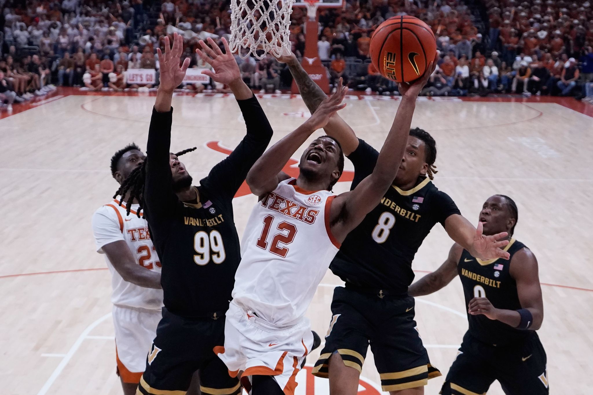 Texas hands No. 10 Vanderbilt its first loss of the season with a ...