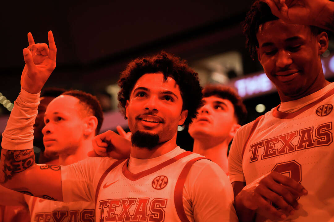 Texas basketball vs Vanderbilt game score: Longhorns beat Commodores