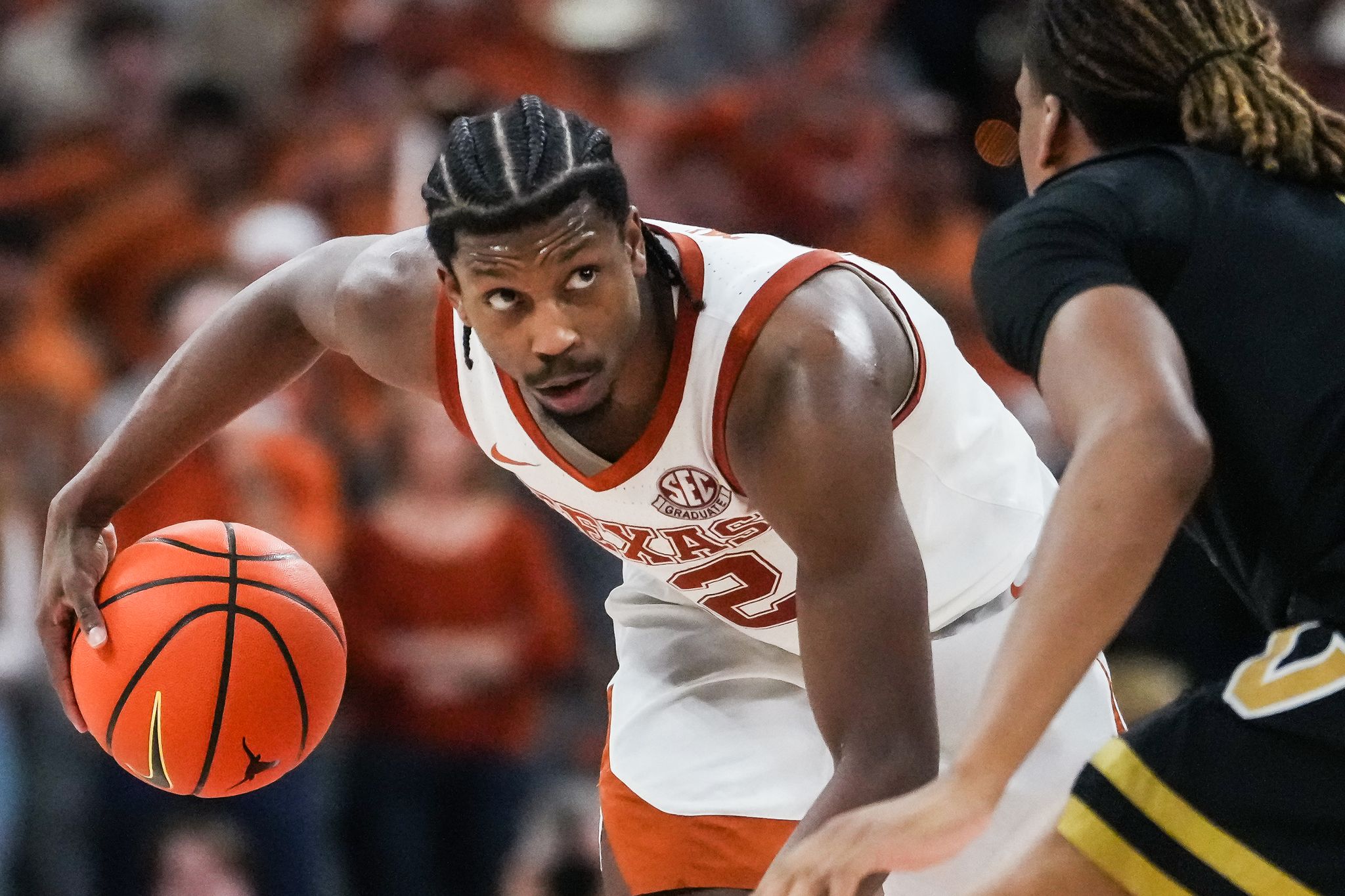 Texas Longhorns basketball upsets No. 10 Vanderbilt