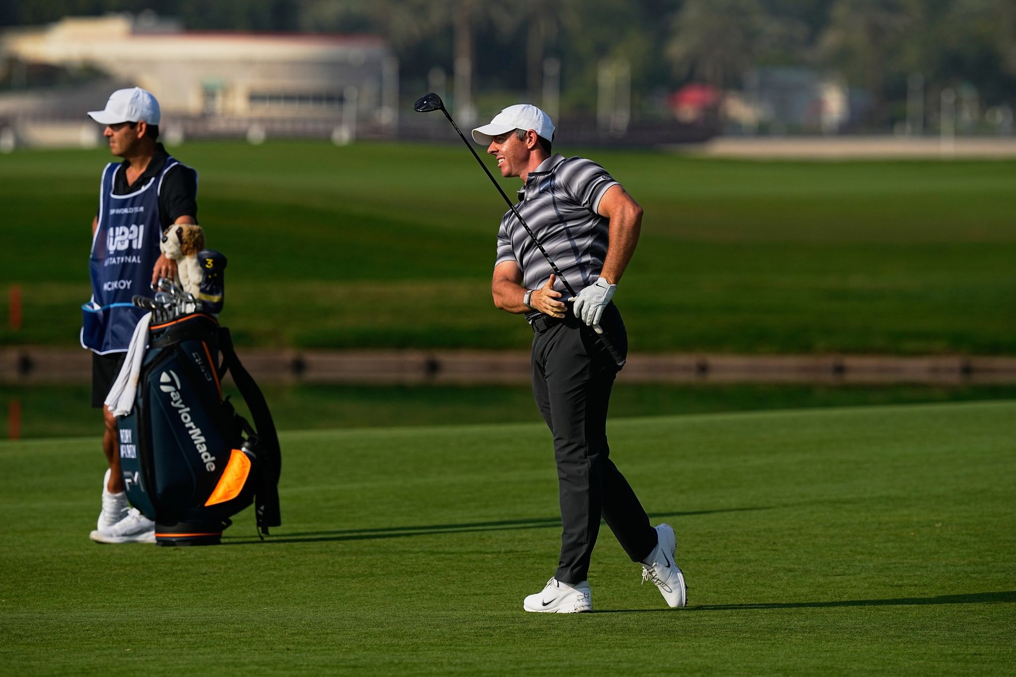 McIlroy leads by one stroke after first round at Dubai Invitational