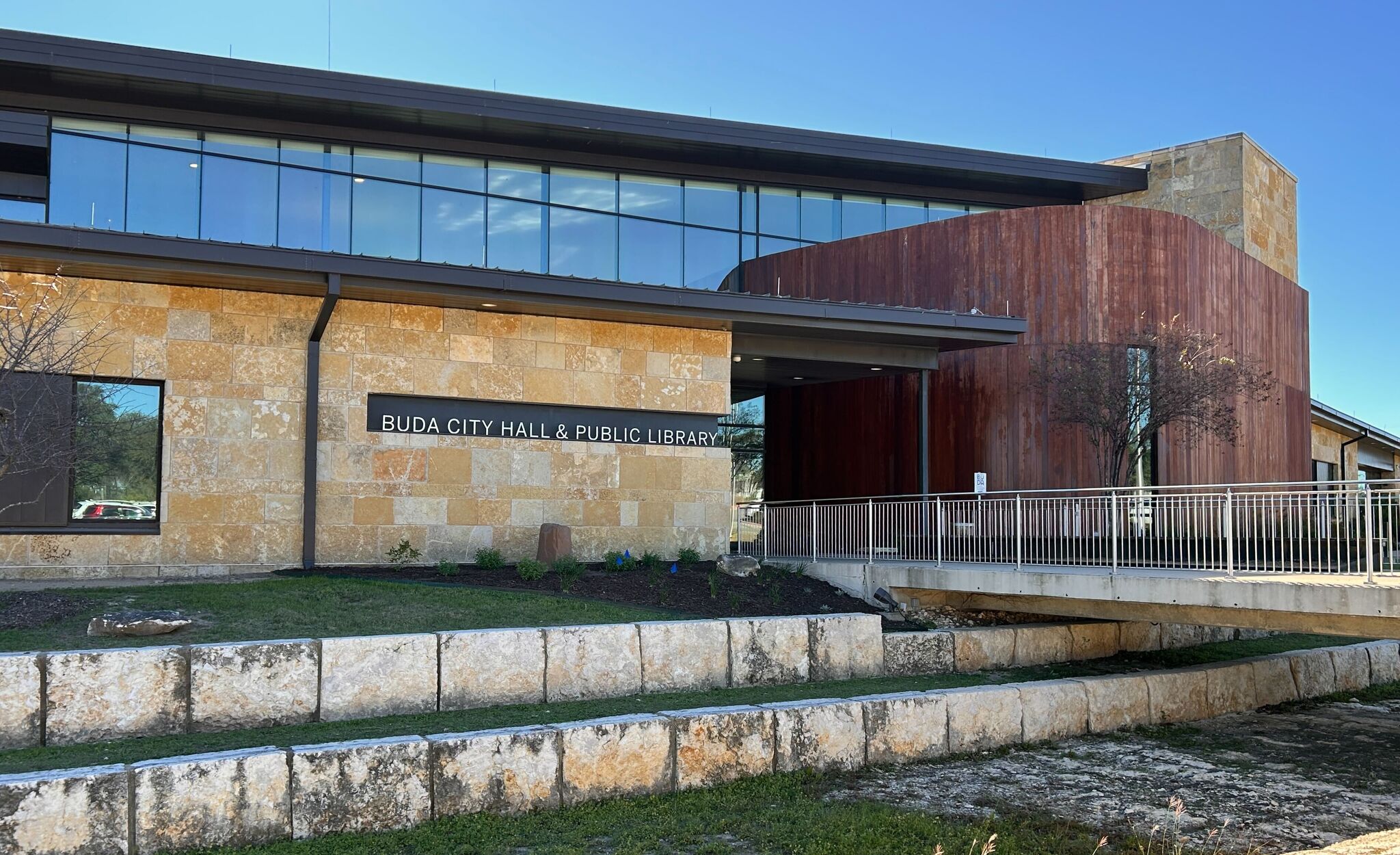 Valley View Elementary, Spanish immersion program shutter at Eanes ISD