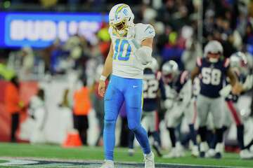 Chargers plan extensive search for offensive coordinator who can help ...