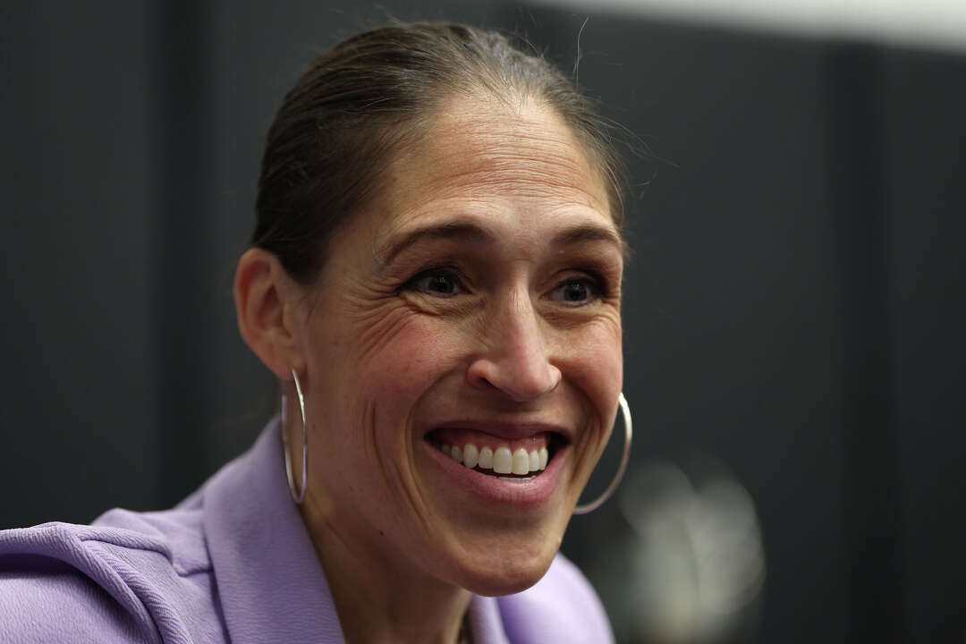 ESPN's Rebecca Lobo talks UConn on Sue Bird's podcast