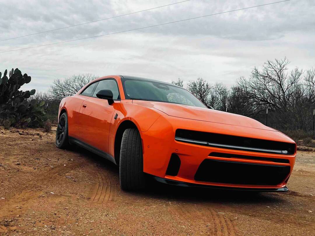 2026 Dodge Charger Scat Pack packs 550 hp, AWD speed