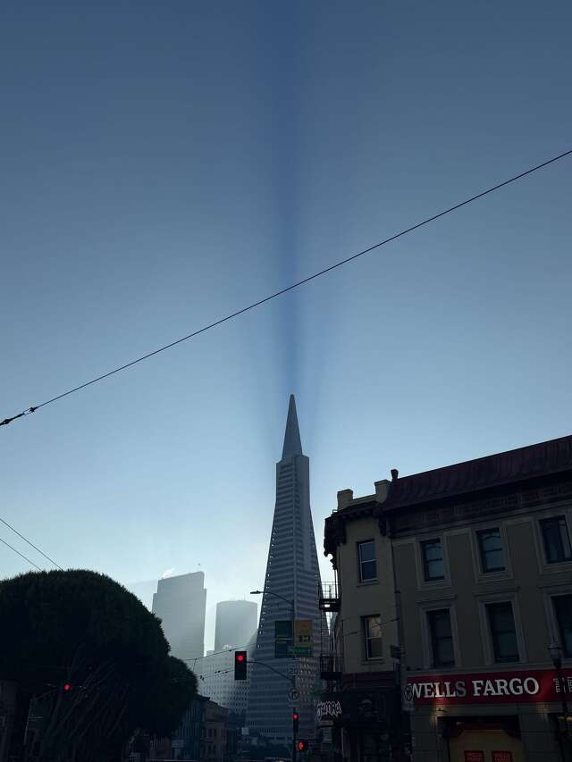 Photos: SF’s Transamerica Pyramid gets stunning optical illusion