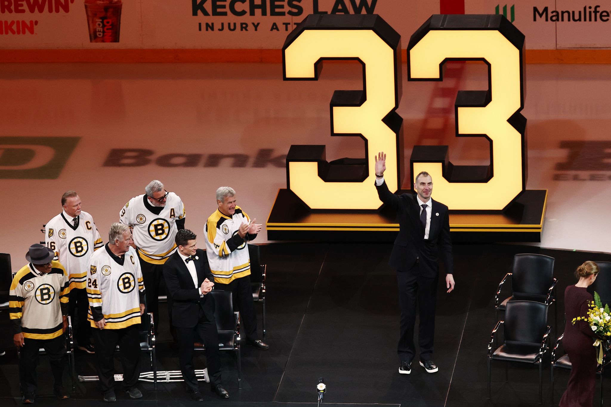Boston Bruins retire Zdeno Chara's No. 33, honoring the giant ...