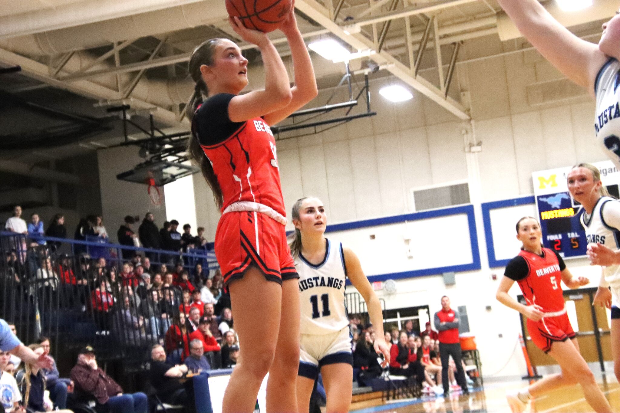 Hubble, Roberts combine for 50 as Beaverton routs Meridian