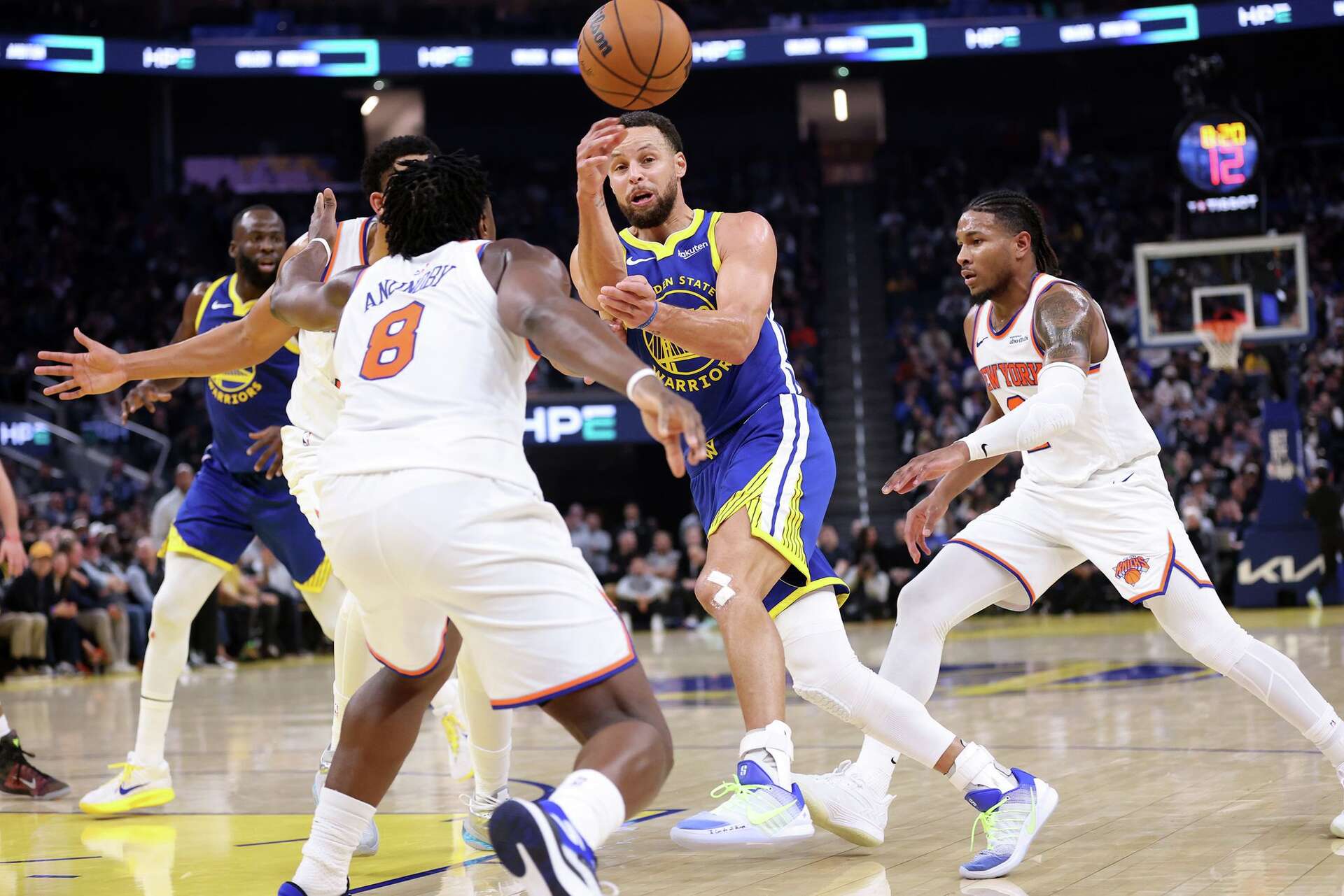 Jimmy Butler, Steph Curry lead Golden State Warriors past Knicks