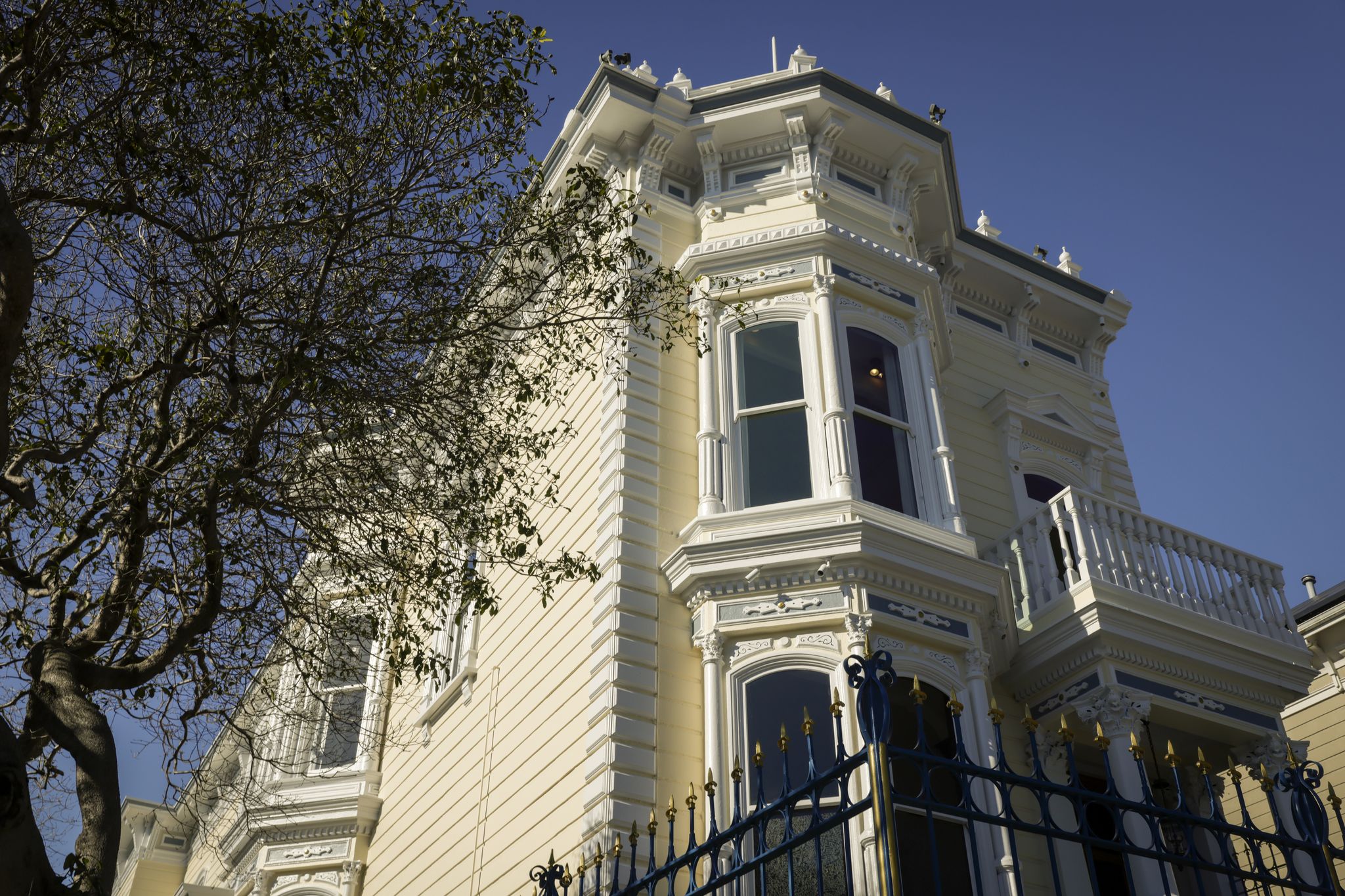 Malik Thomas' 23 points and Thijs De Ridder's 17 lead No. 16 Virginia ...