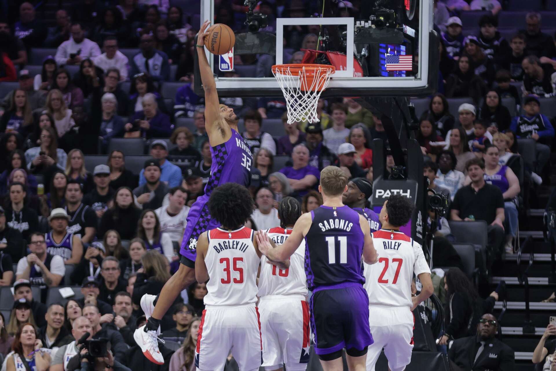 Sabonis returns to help Kings beat Wizards 128-115 for 4th straight win