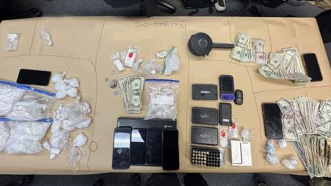 Oakland: San Francisco Police Seize Drugs, Cash In Raid, Arrest 4 Suspects