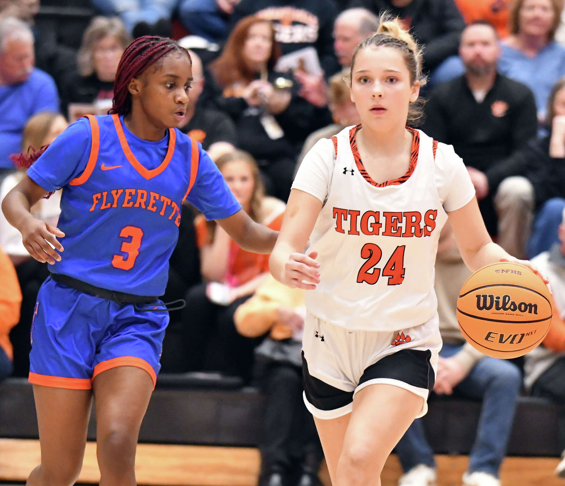 Edwardsville vs East St. Louis girls basketball game