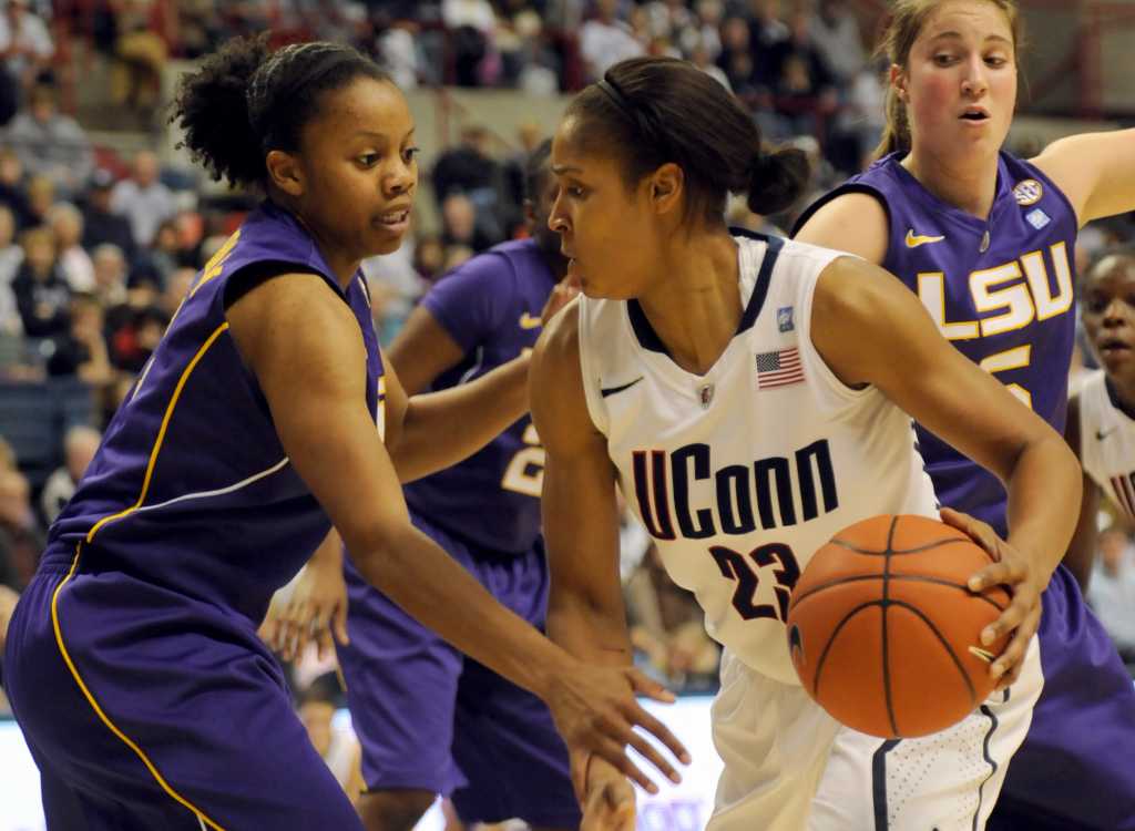 UConn women extend streak to 84 games