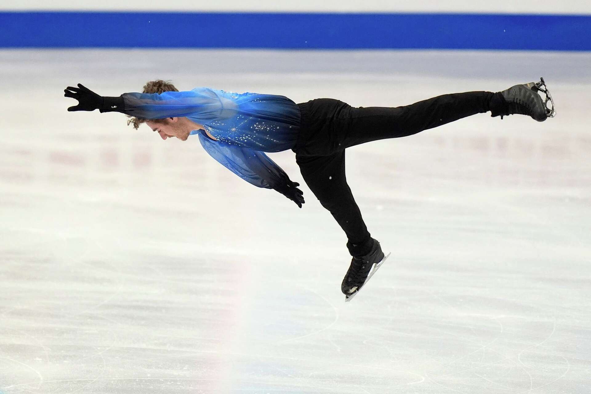 Nika Egadze lands 4 quads and wins European figure skating title ahead ...