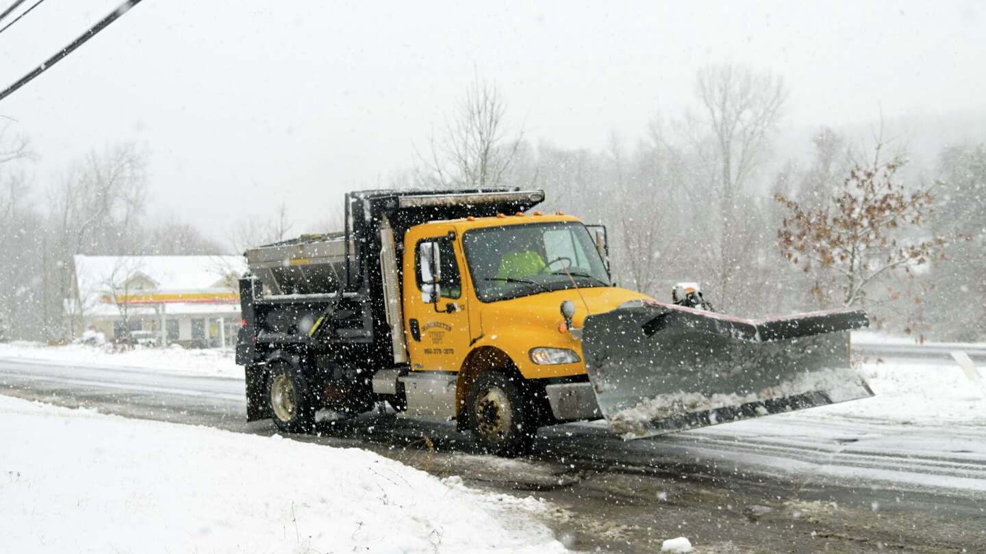 Some CT schools have delayed openings Thursday morning after snow