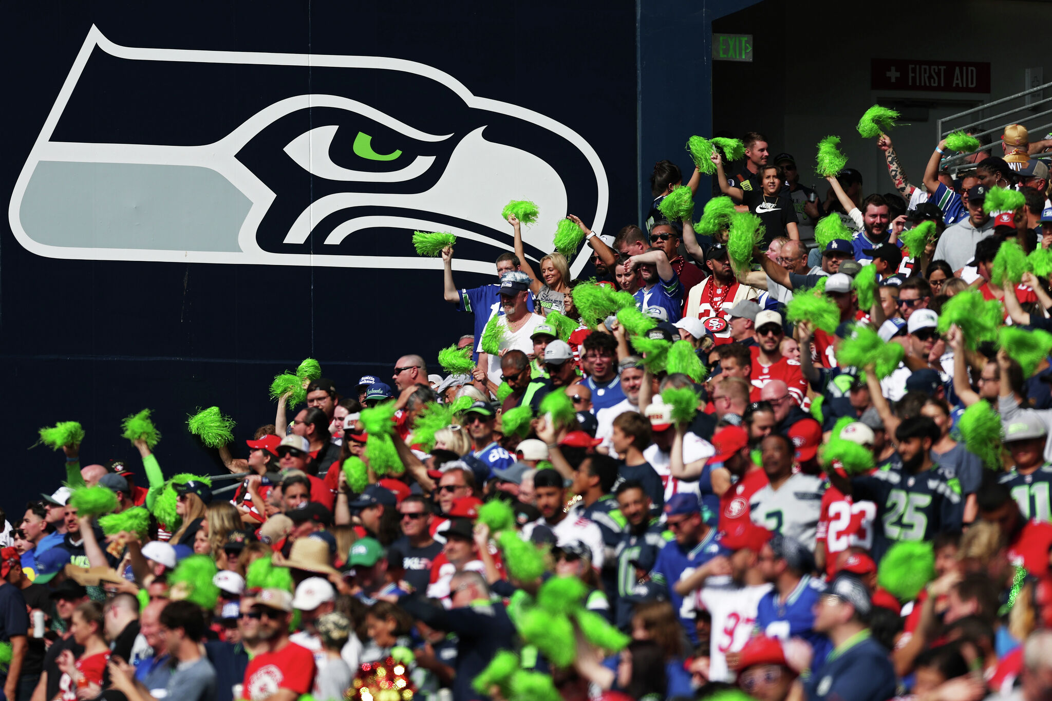 Seattle store uses flamethrower to burn jersey of 49ers' Fred Warner