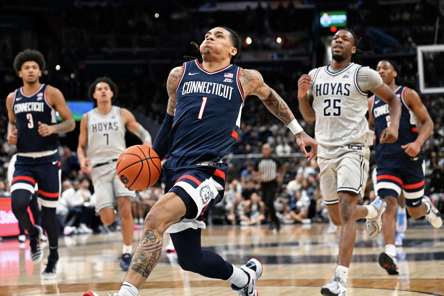 UConn men's basketball moves up as top of AP poll shifts