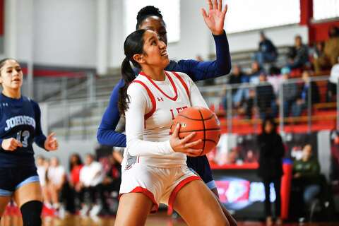 LEE guard Rosanelly Pastrano voted Express-News Athlete of the Week