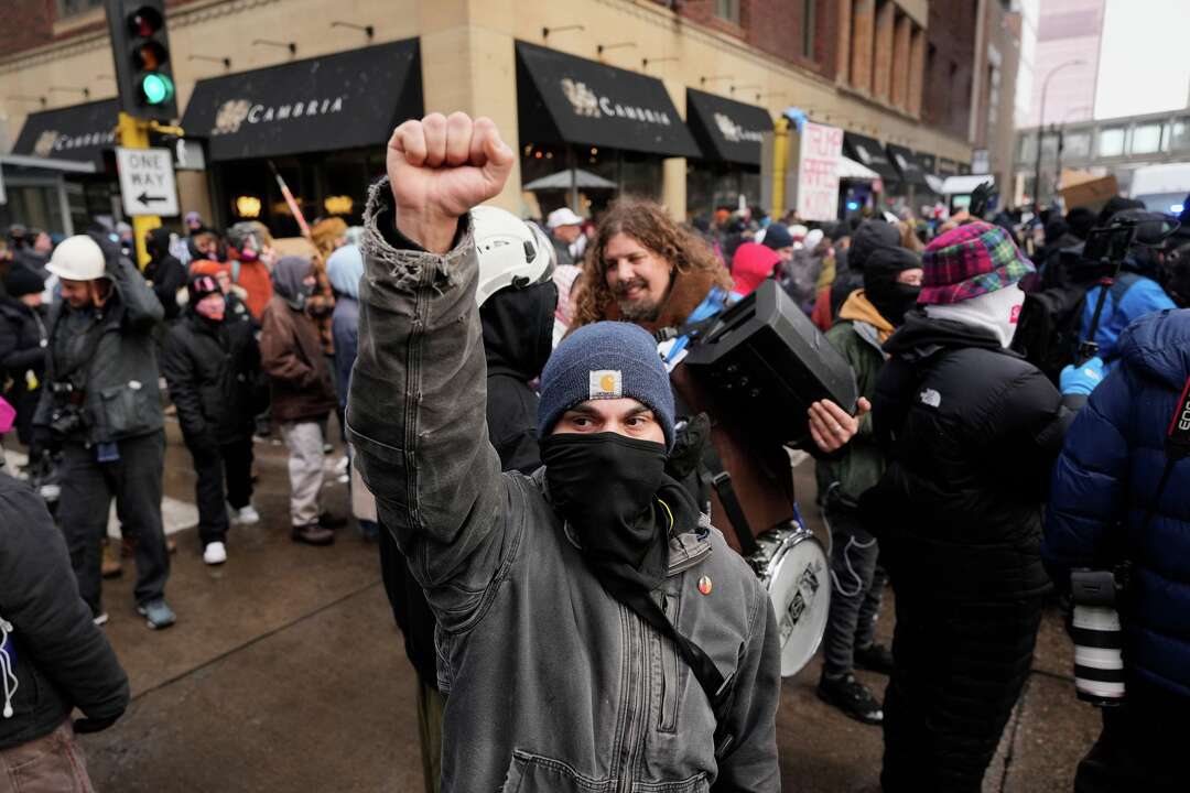 Army puts 1,500 soldiers on standby for possible Minnesota deployment ...