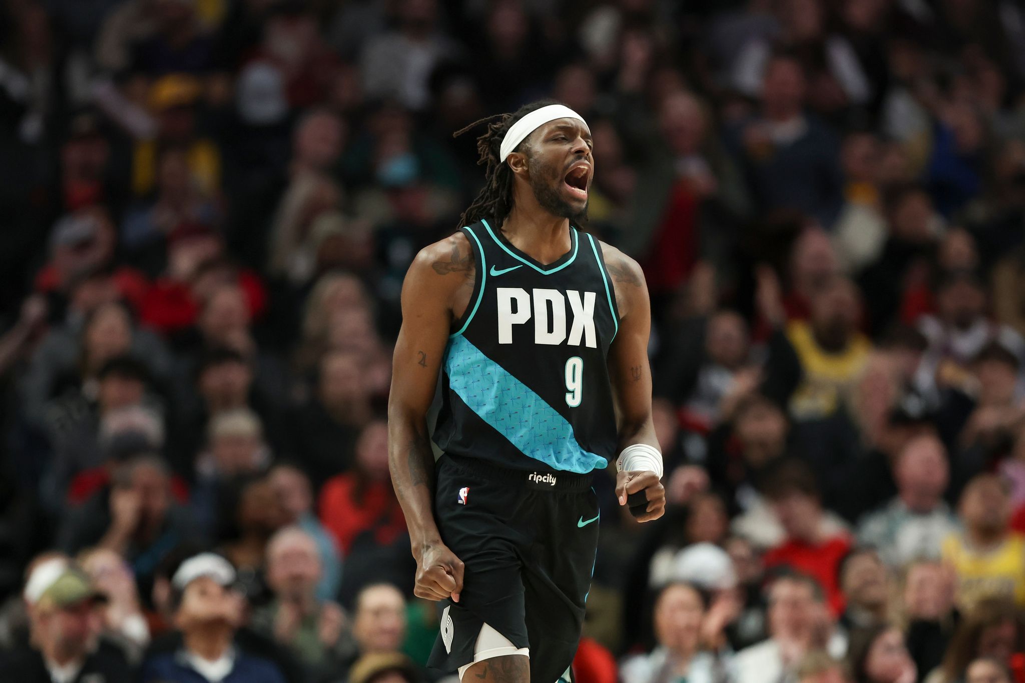 Sharpe leads Blazers to 132-116 win over the Lakers, playing without Doncic