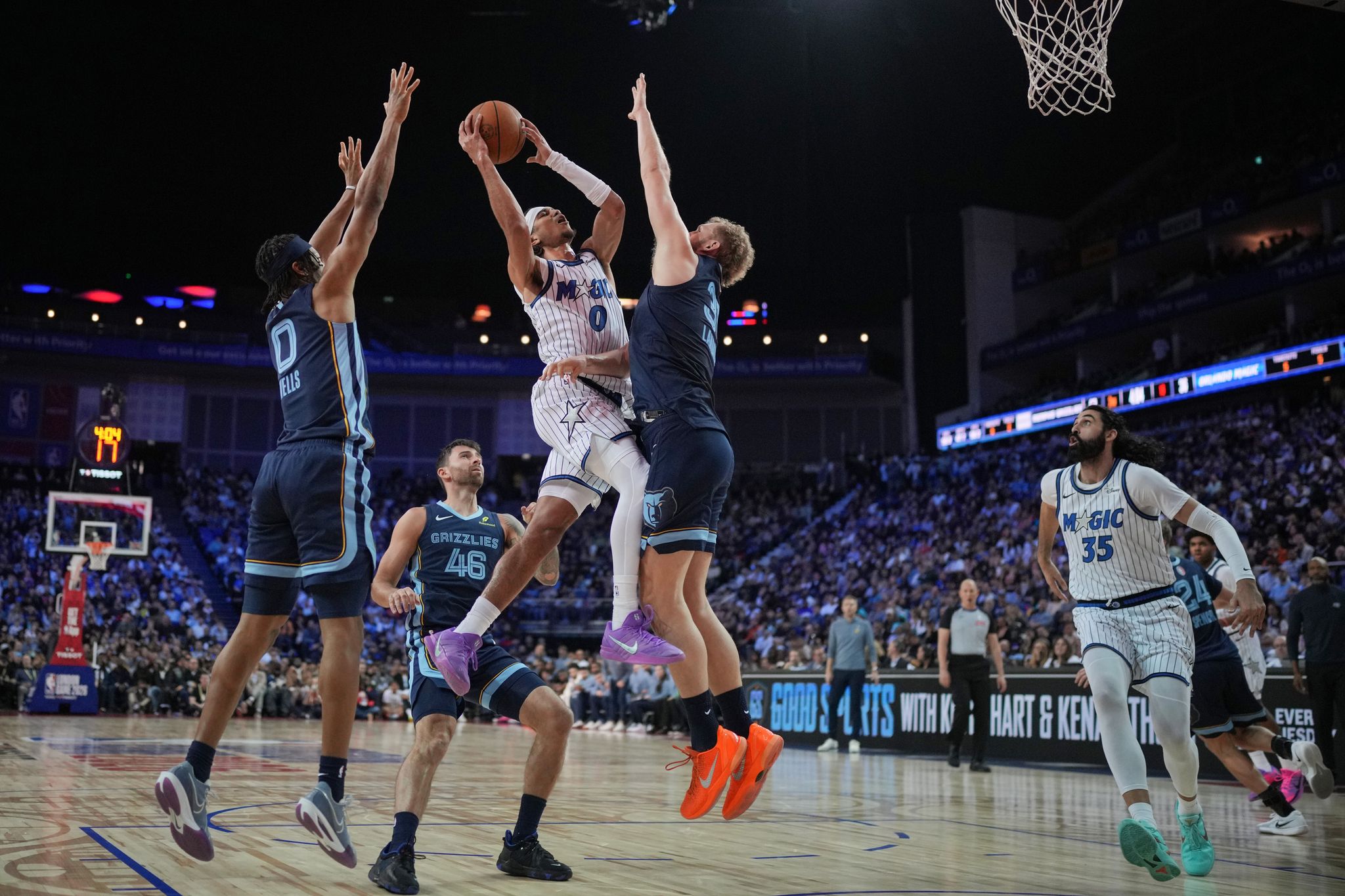 Heckler yells 'leave Greenland alone!' during US national anthem at NBA ...