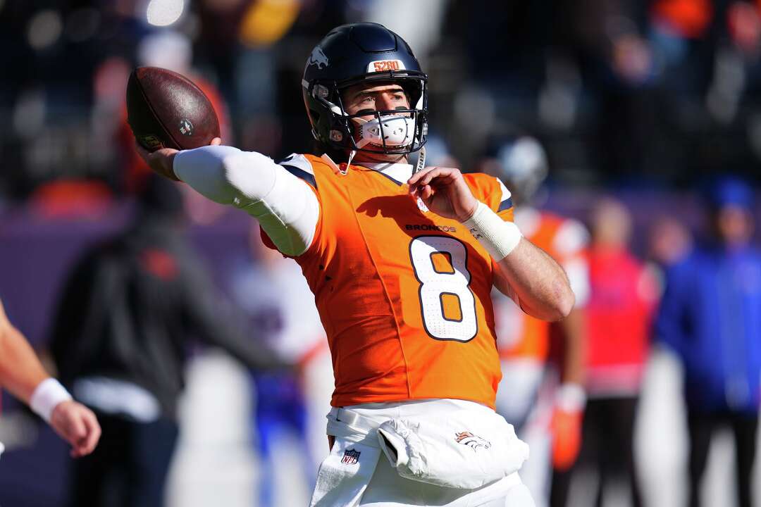 Jarrett Stidham steps in for injured Bo Nix as J.K. Dobbins returns to ...