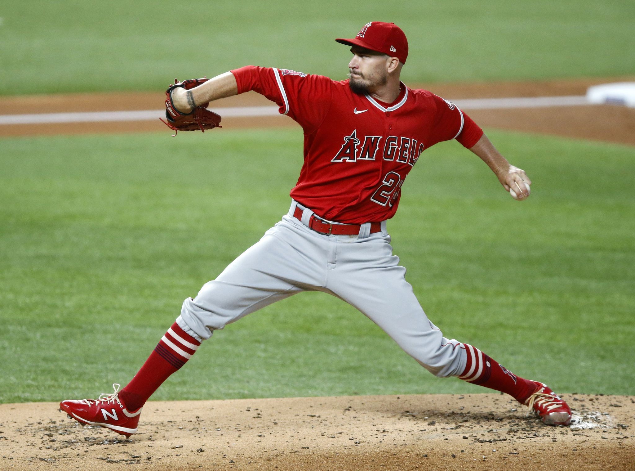 10 things to know about Rangers pitcher Andrew Heaney