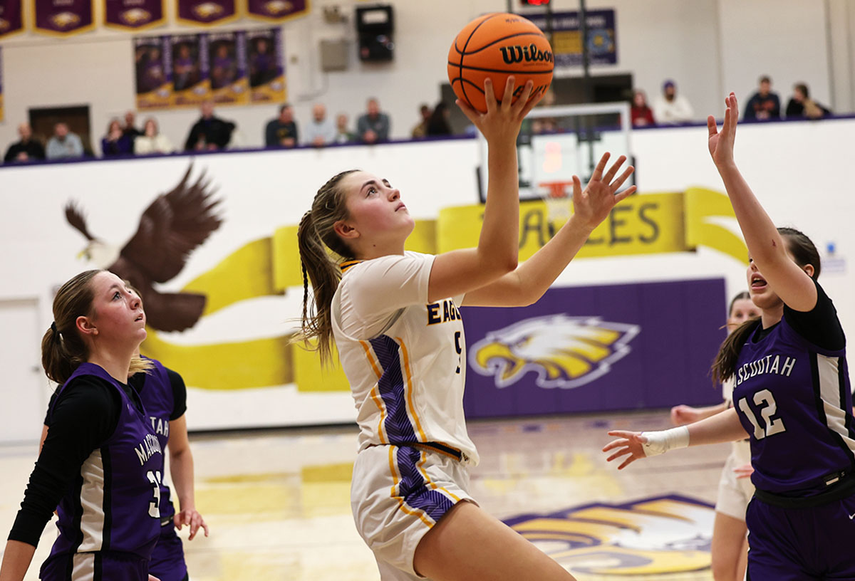 Te'Jon Sawyer, Money Williams lead Montana to 98-72 romp over Northern ...