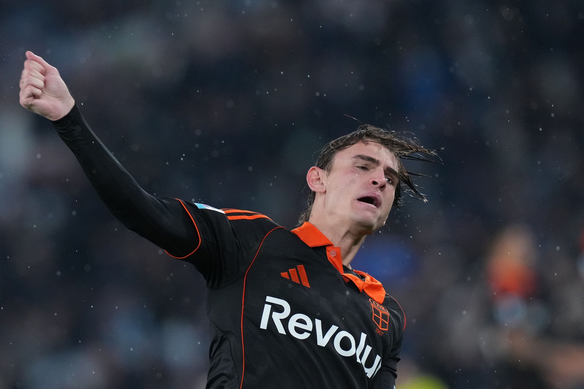 Nico Paz scores twice despite missed penalty as Como cruises past Lazio ...