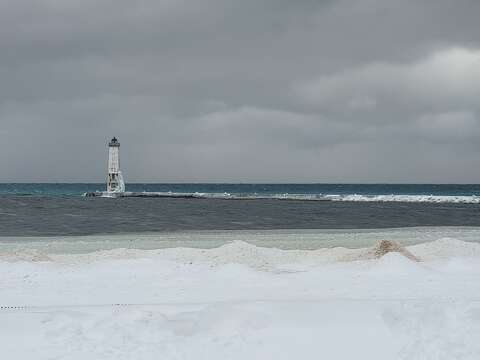 Storm system grips Michigan
