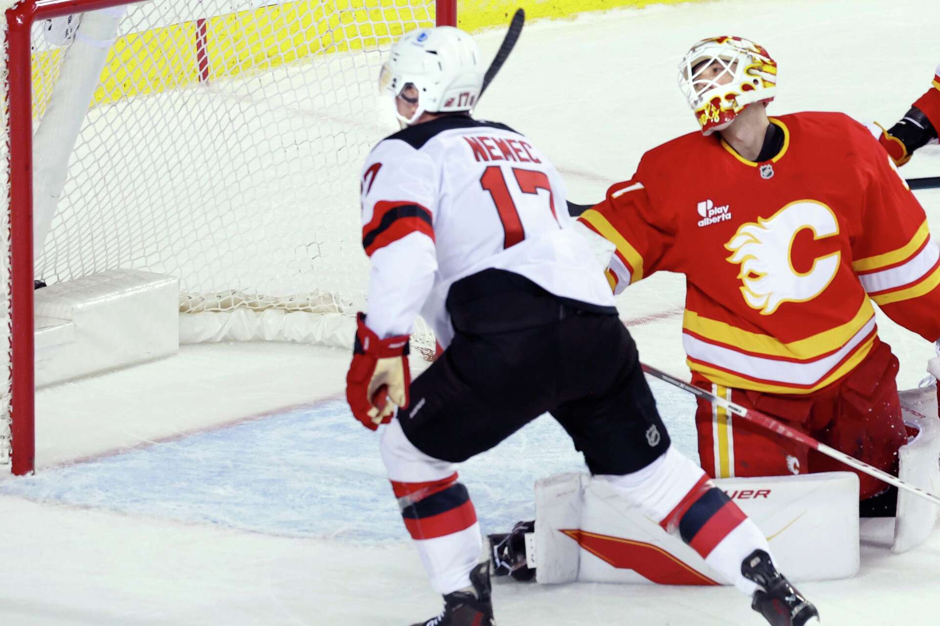 Simon Nemec scores in OT to lift the Devils past the Flames, 2-1