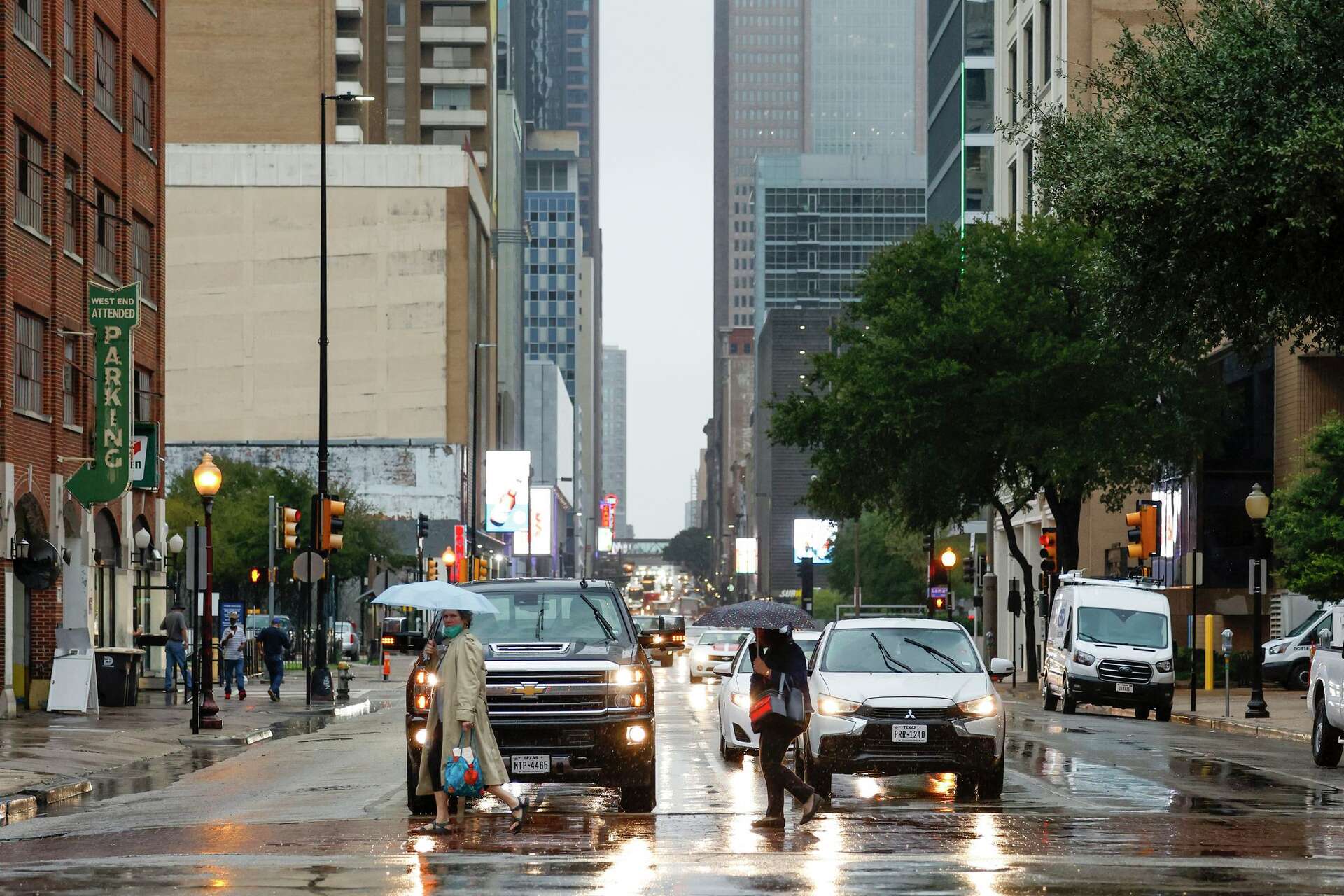 Dallas weather: Flood watch Sunday, Monday with rain all week