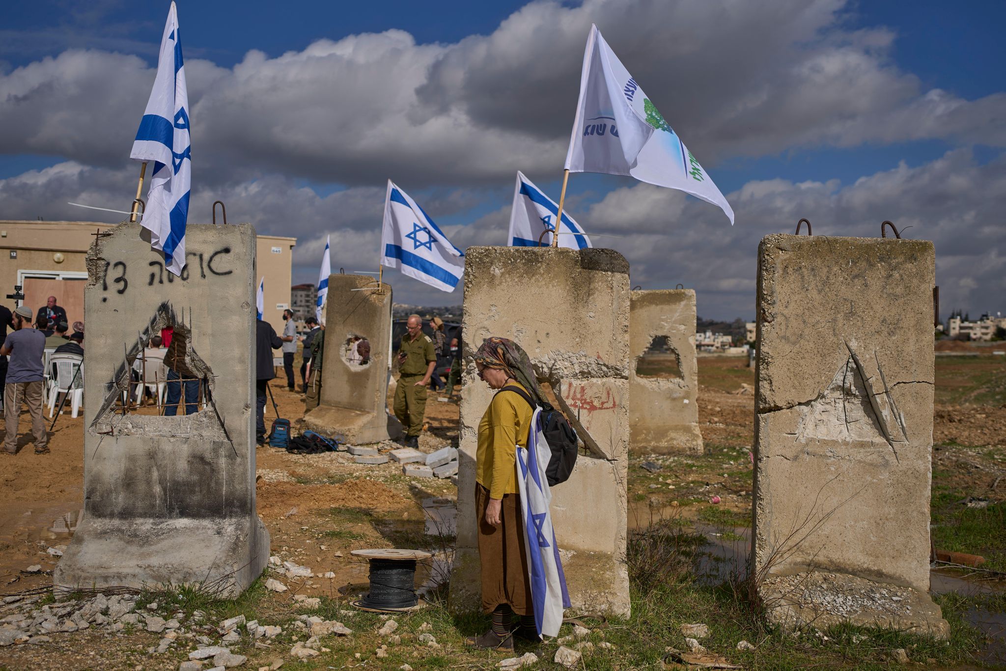 Israel's settler movement takes victory lap as a sparse outpost becomes ...