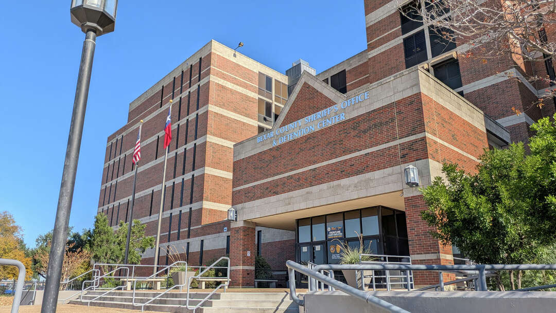 Bexar County Jail Tracker