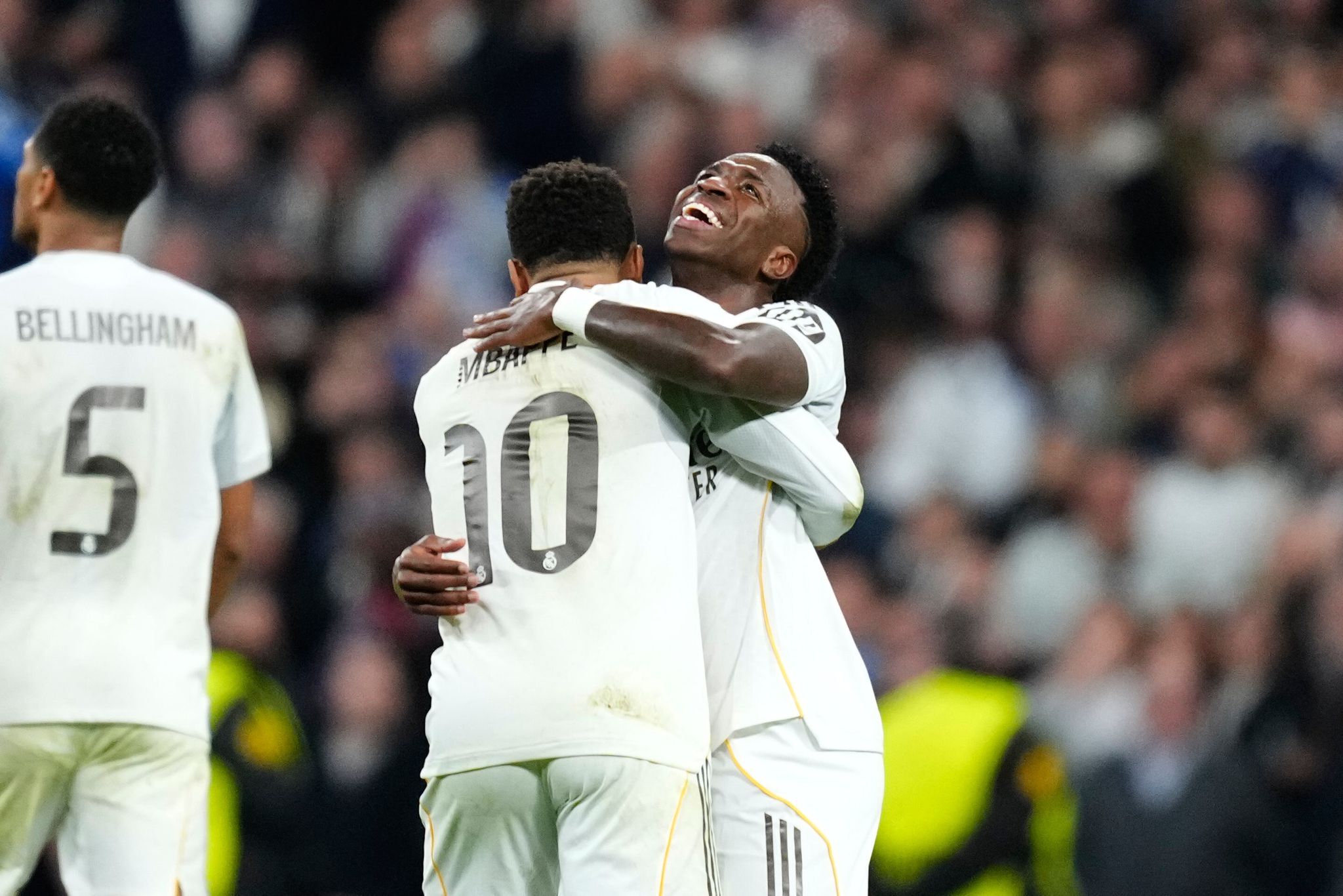 Vinícius wins over fans with 3 assists and a goal in Real Madrid's 6-1 ...