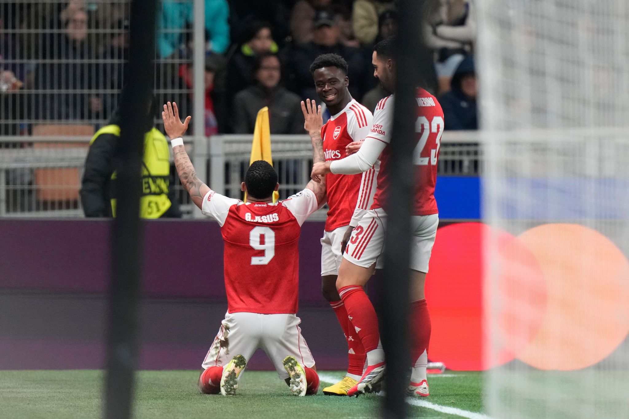 Gabriel Jesus returns to starting lineup and helps Arsenal make history ...