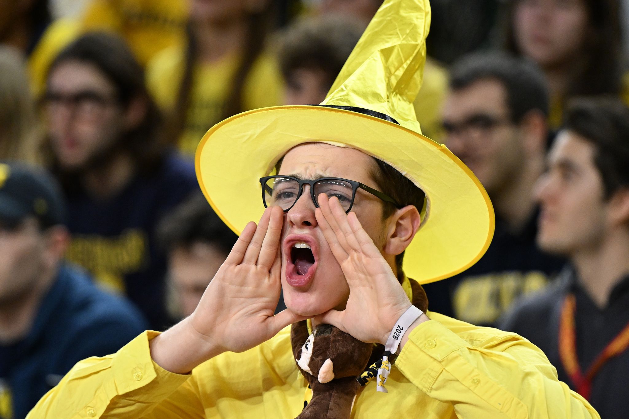 No. 3 Michigan blitzes and beats Indiana 86-72 for 3rd straight win ...