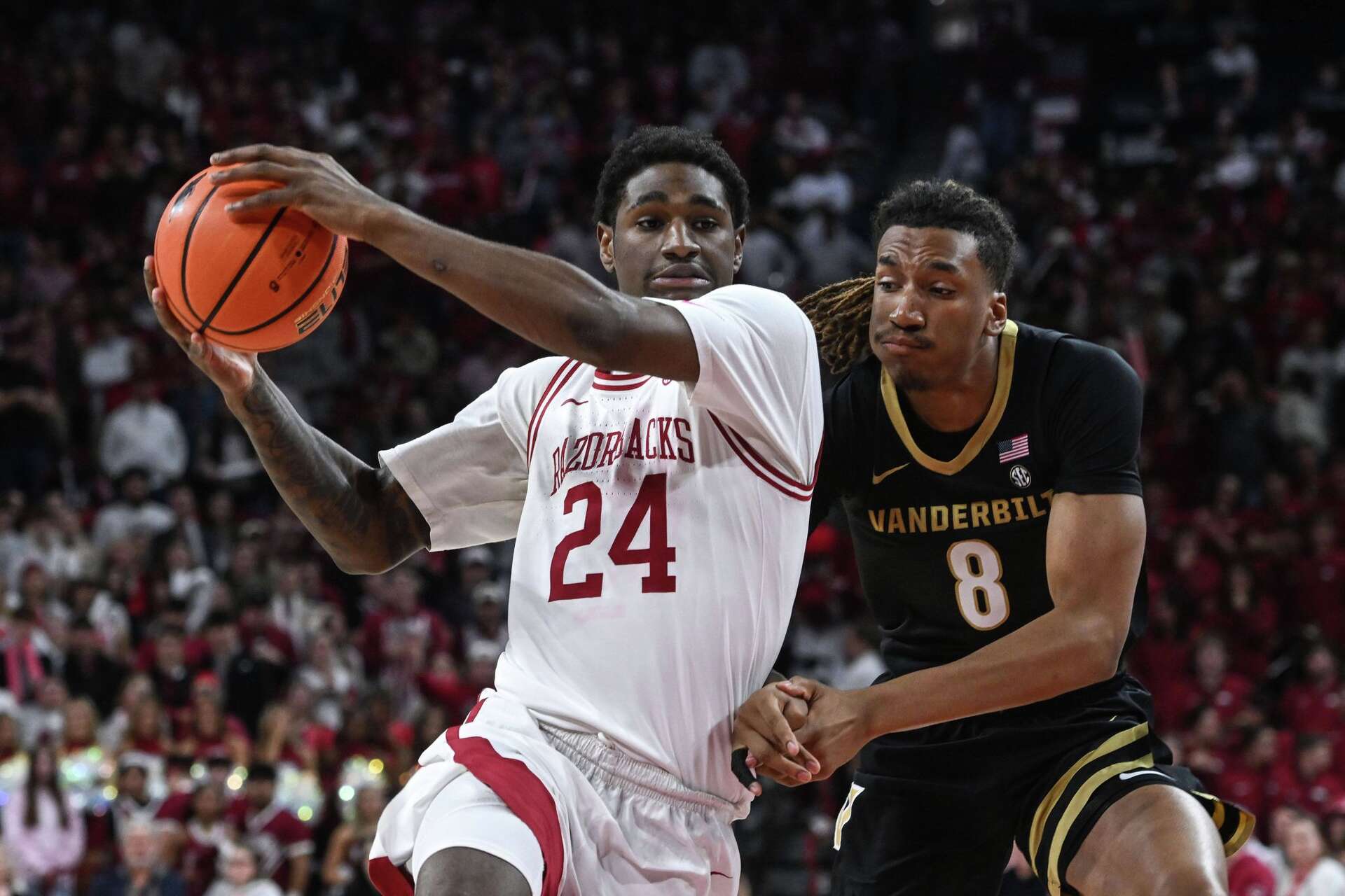 Acuff scores 17 and No. 20 Arkansas routs No. 15 Vanderbilt 93-68