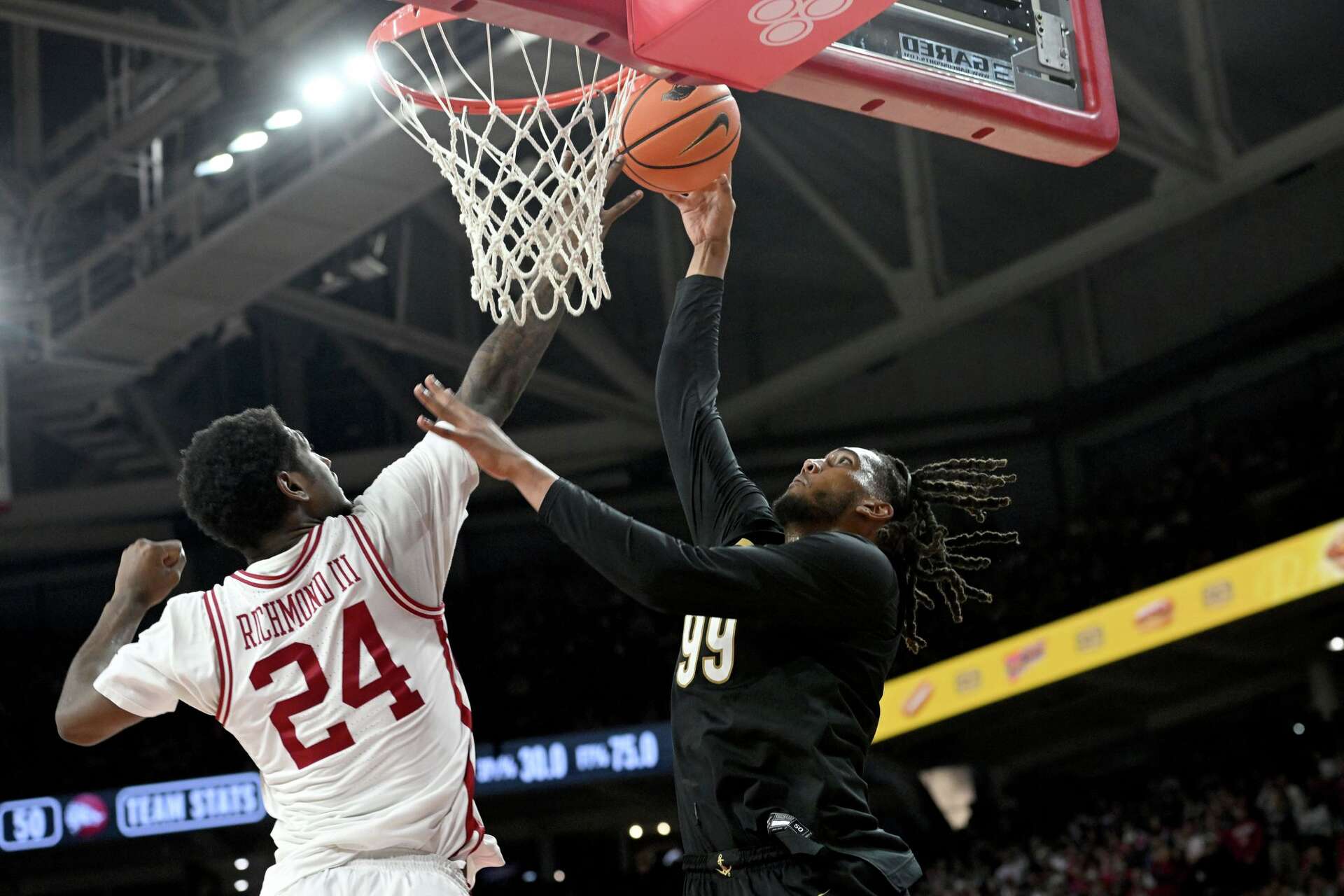 Acuff scores 17 and No. 20 Arkansas routs No. 15 Vanderbilt 93-68