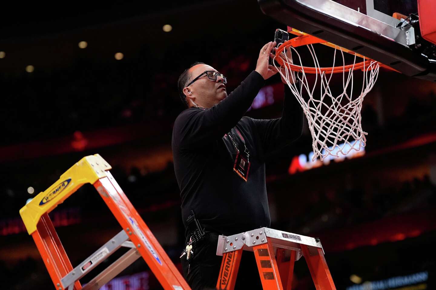 Houston Rockets shut down Victor Wembanyama