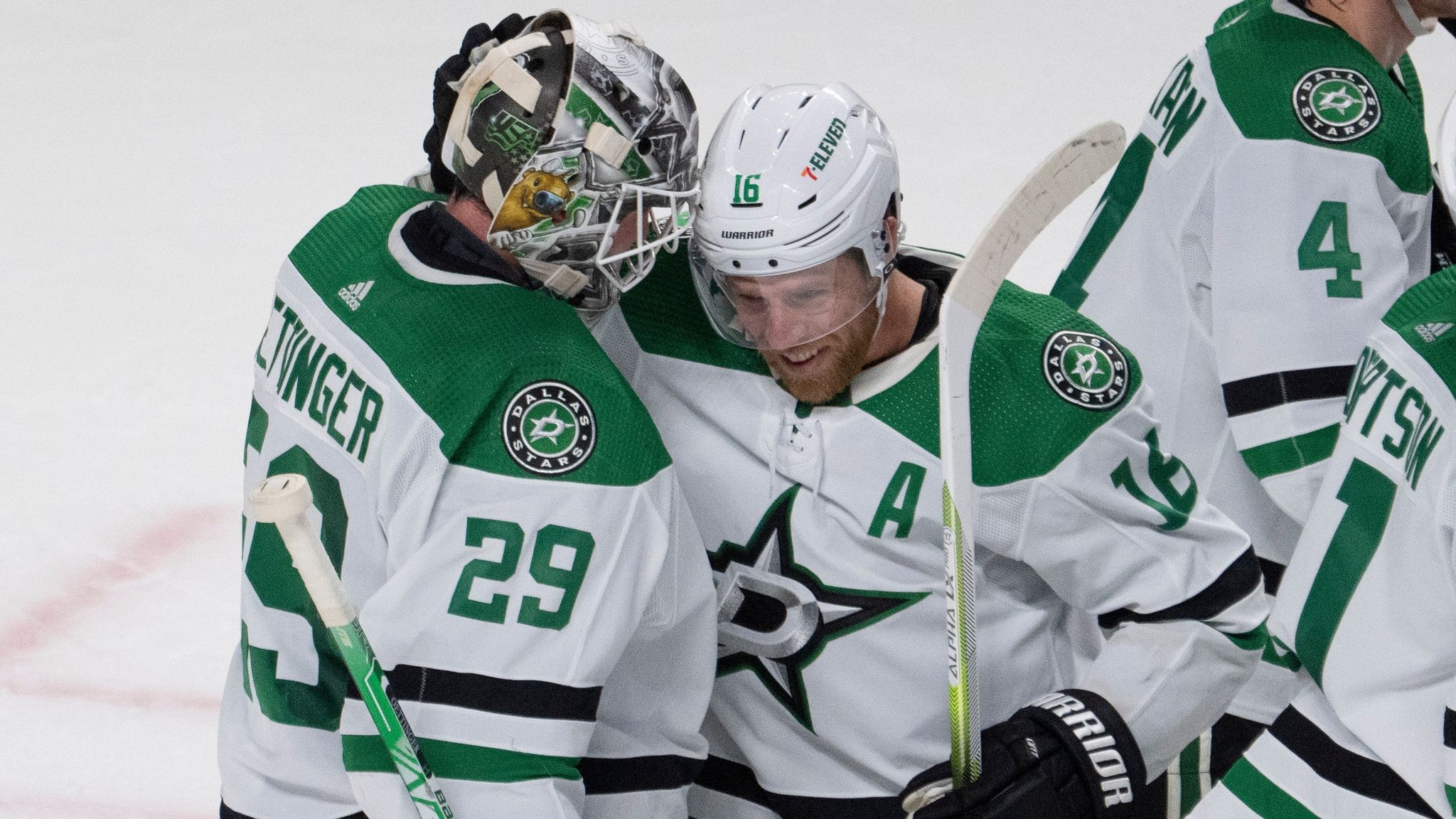 Joe Pavelski, Jamie Benn lead dominant Stars win in Montreal