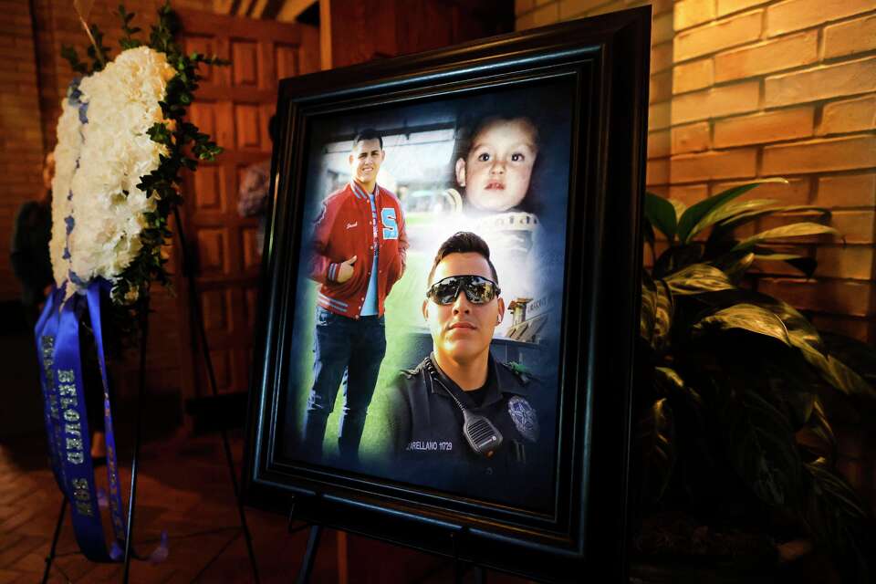 Woman gets 15-year sentence for fatally striking Dallas police officer