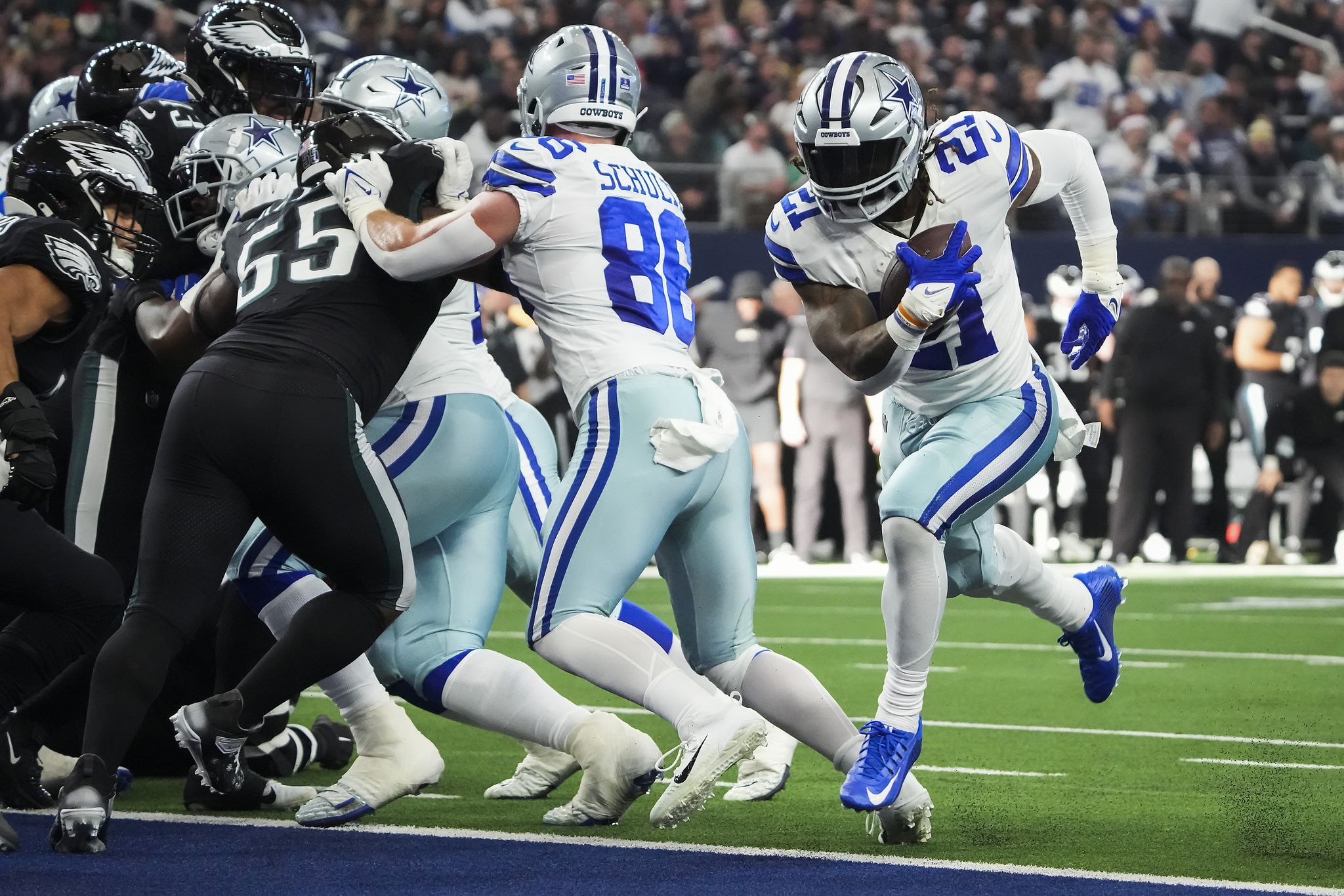 Is Cowboys RB Ezekiel Elliott slowing down? He doesn't think so.
