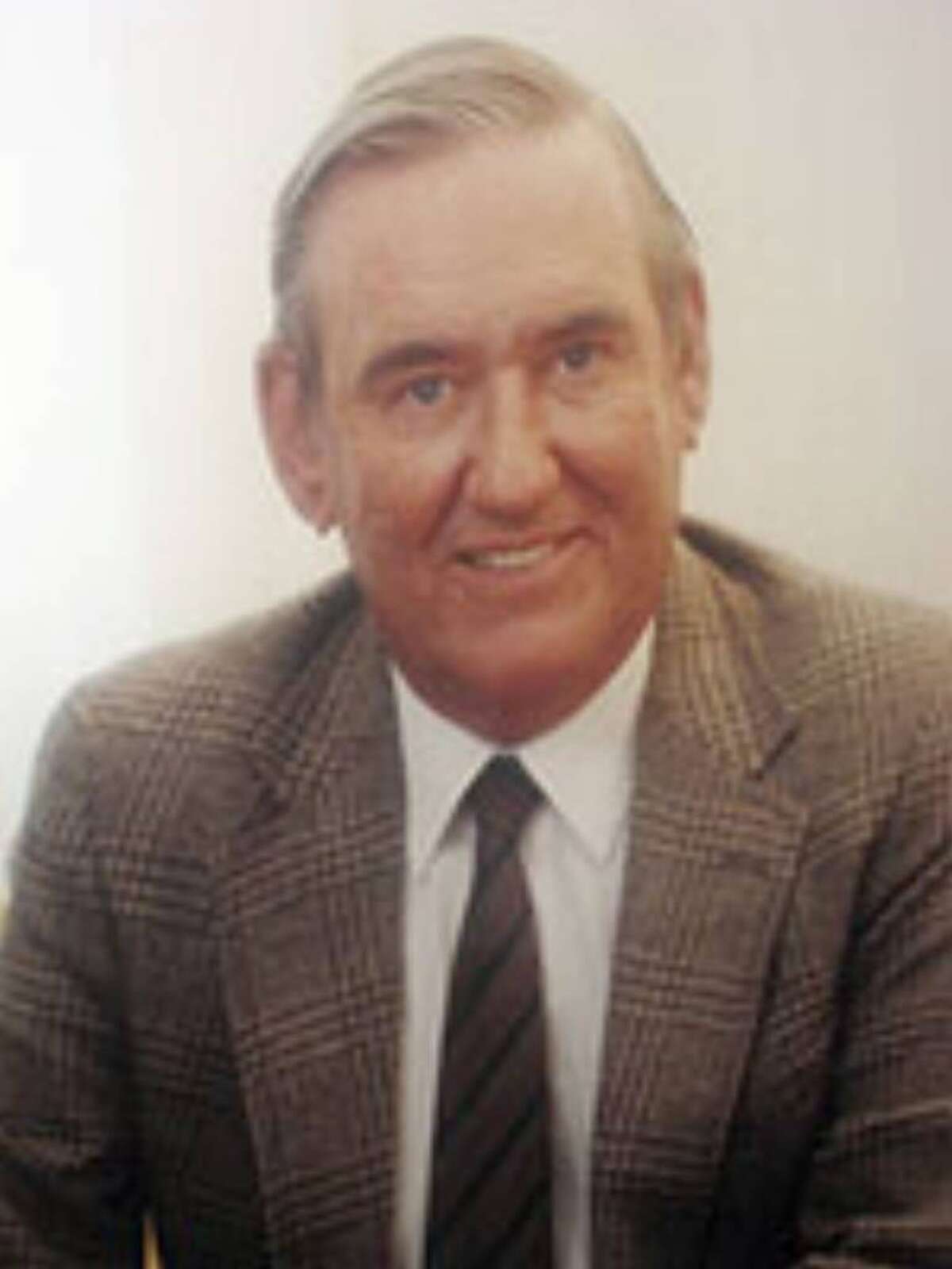 Livesay founded neurosurgery practice, sang classical music