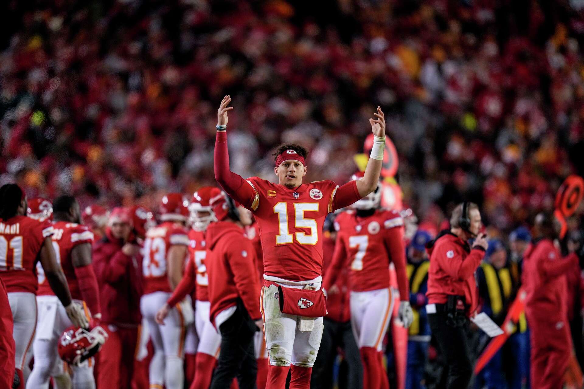 Chiefs beat Jaguars behind Pat Mahomes' one-legged performance