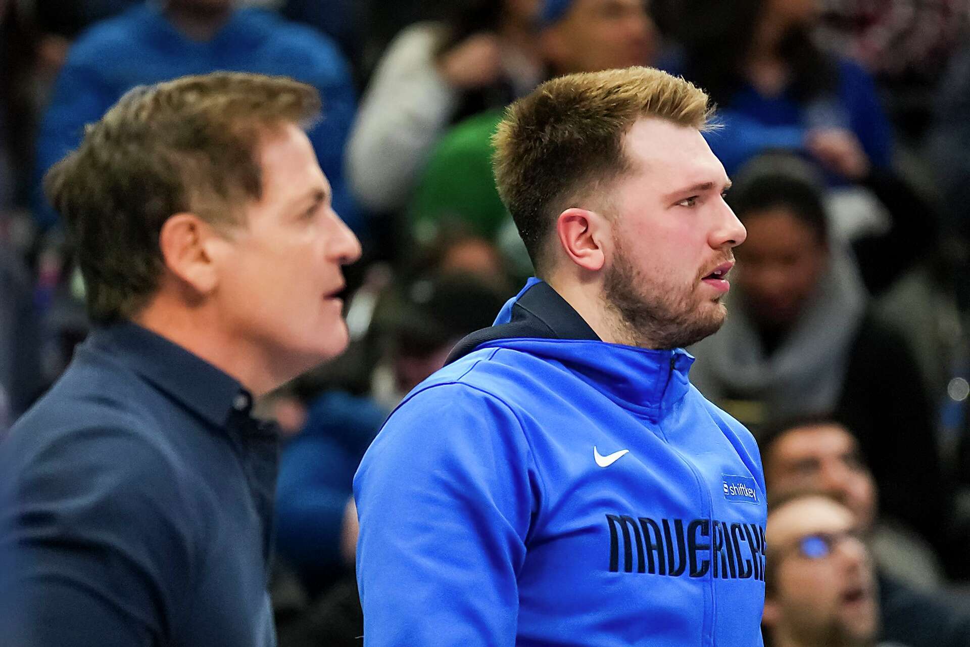 Luka Doncic fined $35,000 for gesture toward ref in loss vs. GSW