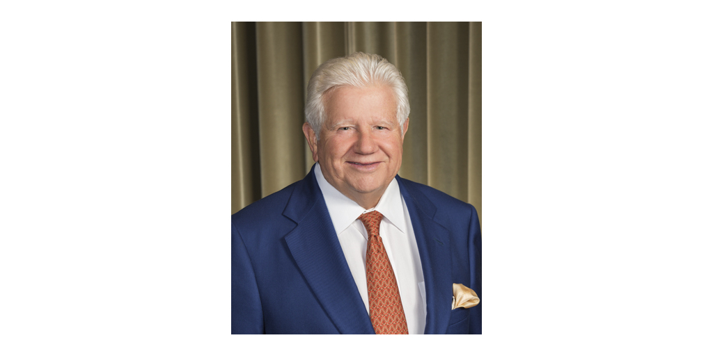 Plano-based Cinemark founder Lee Roy Mitchell to leave board