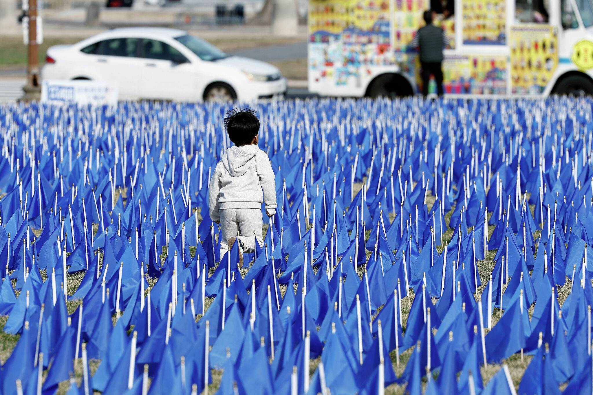 Battle over fake grass is very real — Peter Funt