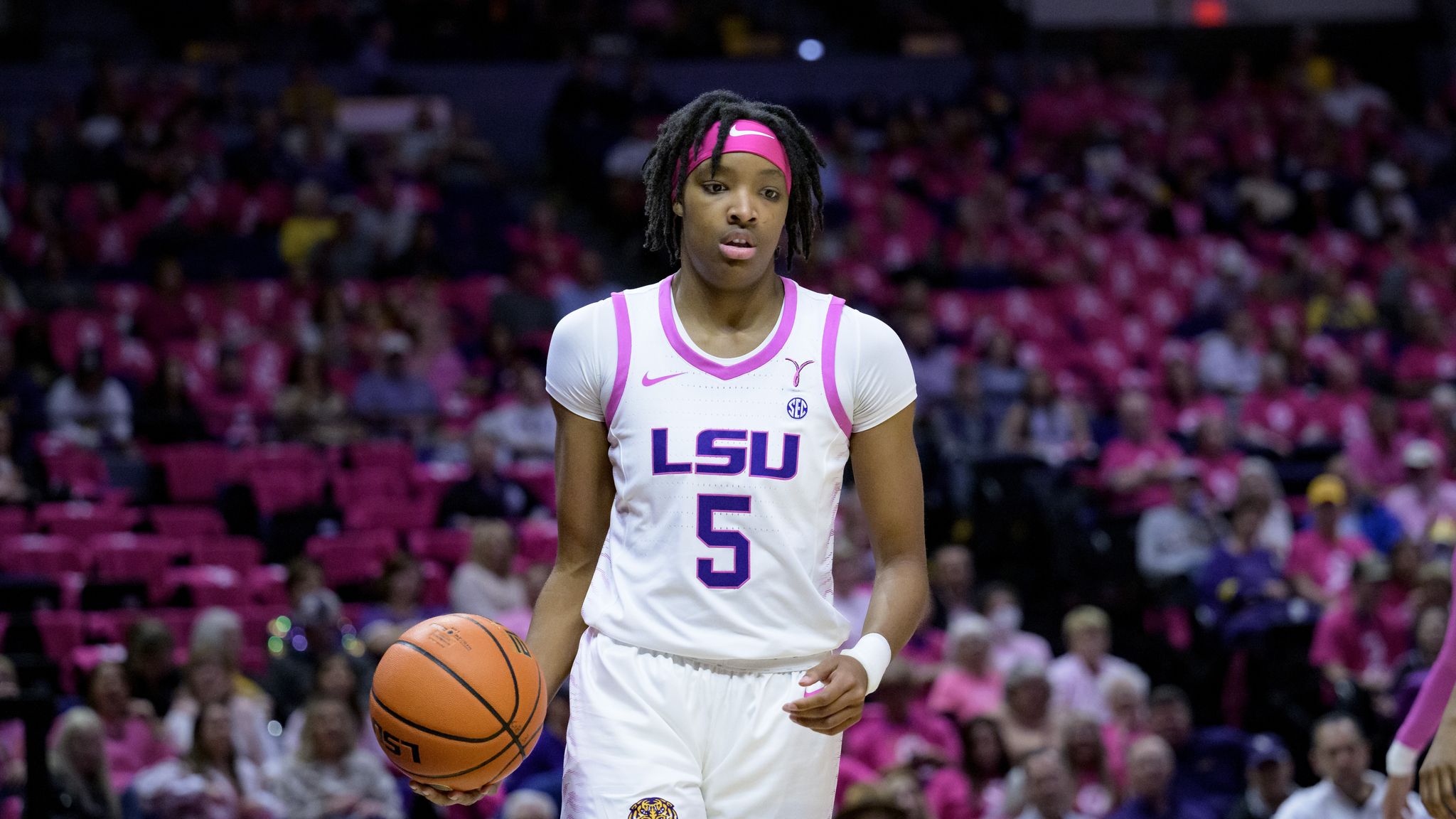 5 things to know about LSU forward, DeSoto grad Sa'Myah Smith
