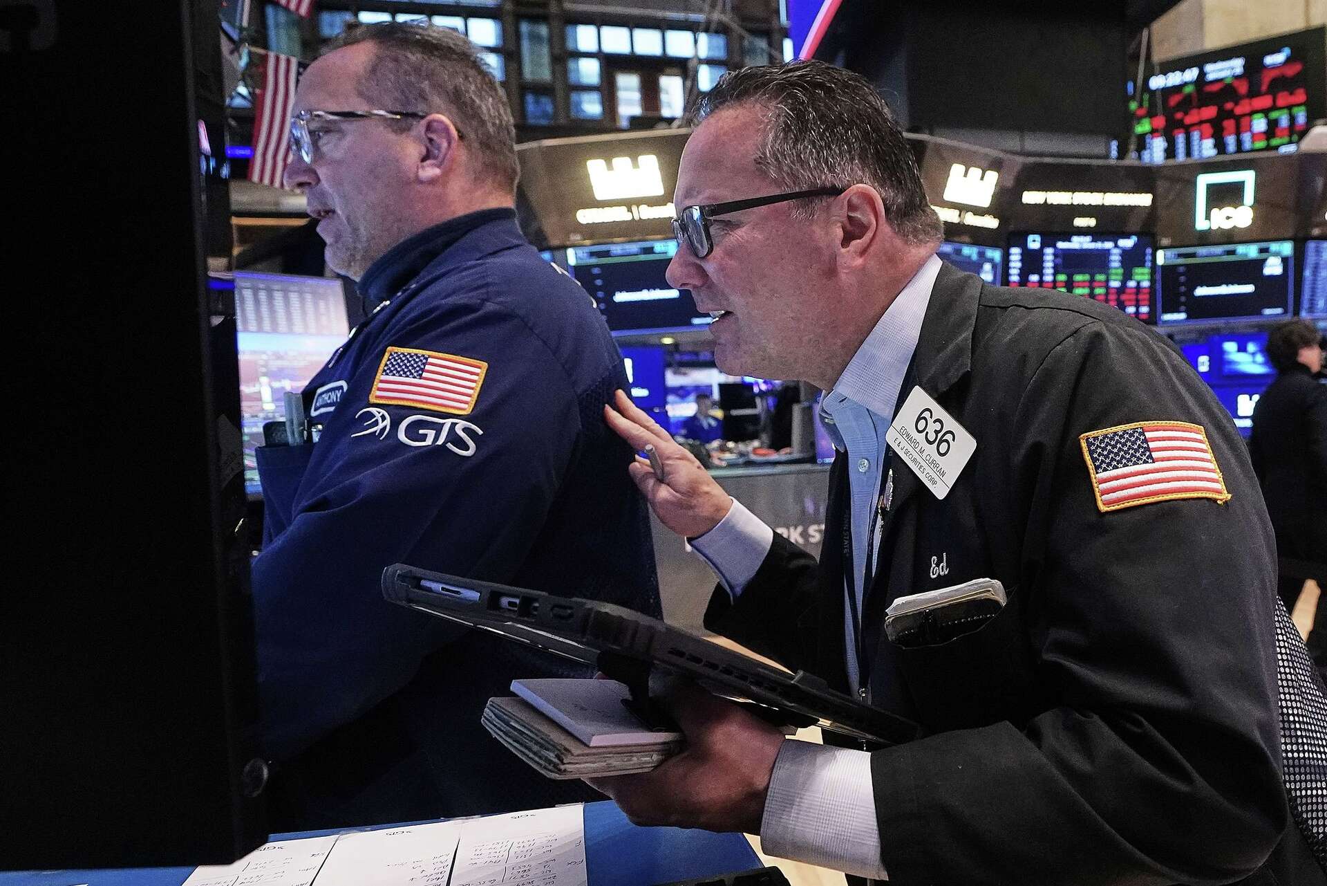 US stocks recover half of the prior day's plunge after Trump calls off ...